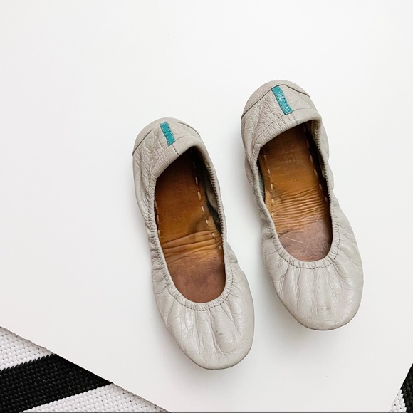 Tieks | Shoes | Tieks Ballet Flats Neutral Sz 6 | Poshmark